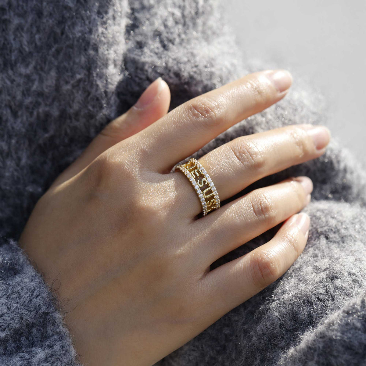 Trinity Cross Ring | Vanimy