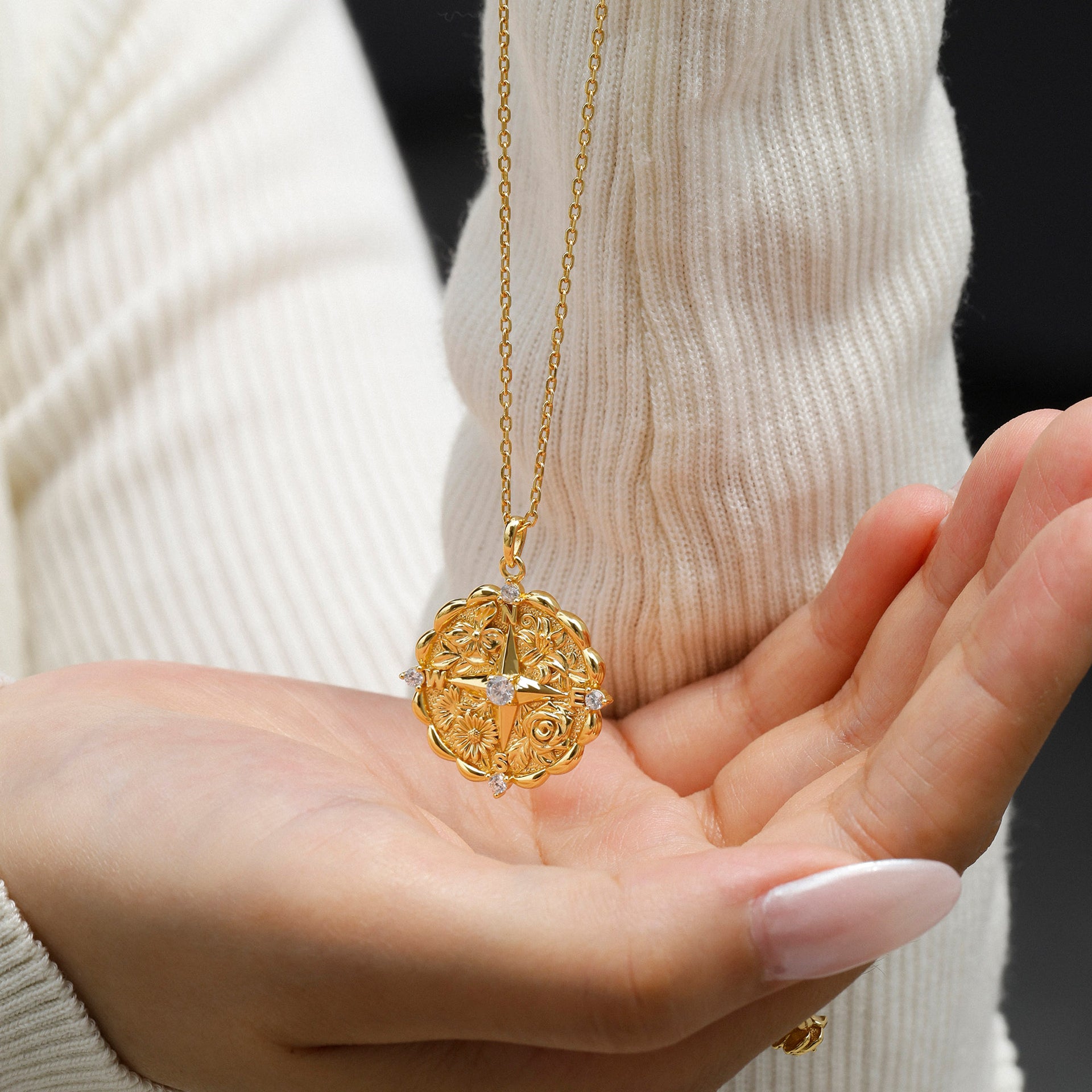 Floral Blessing Compass Medallion Necklace – vanimy