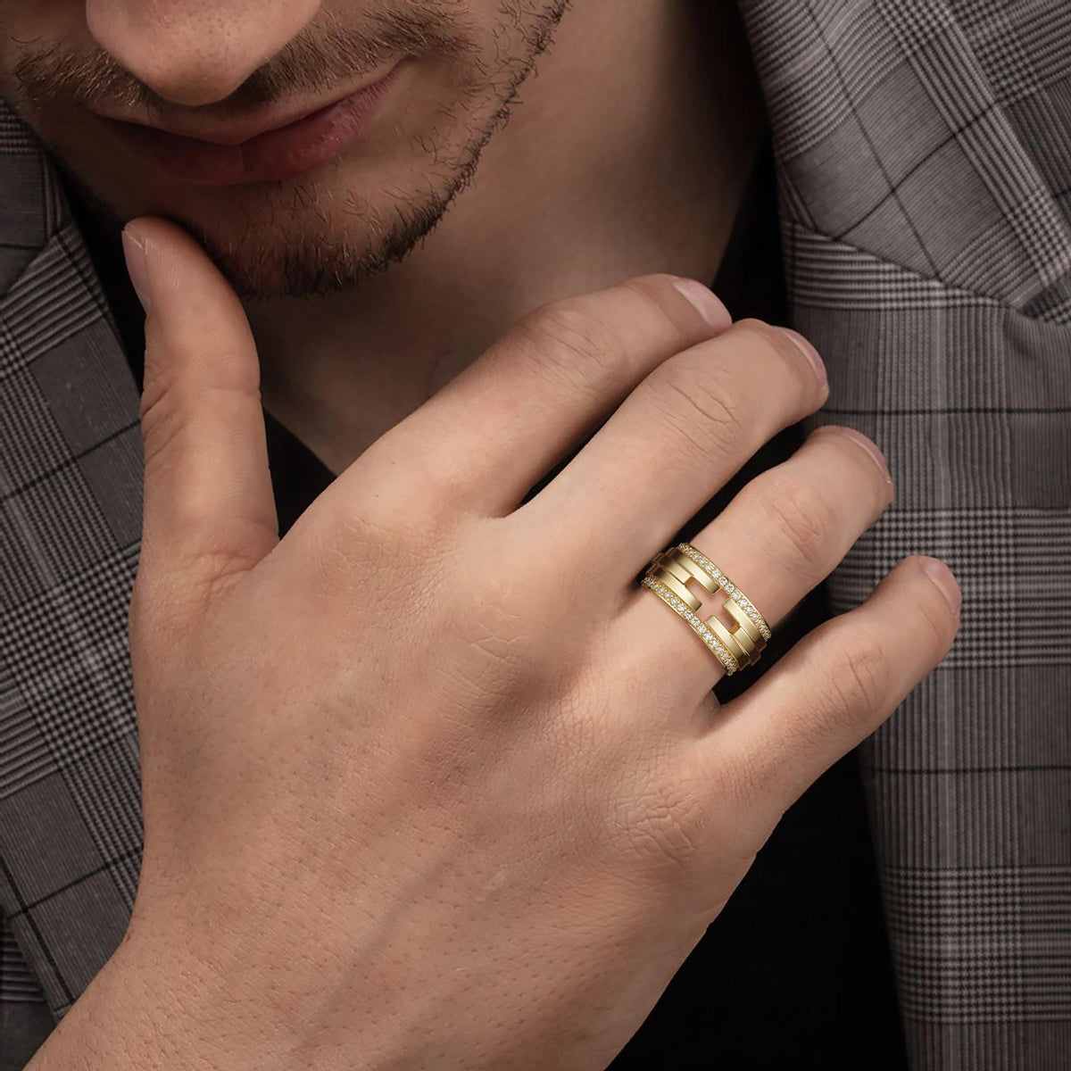 Cut-Out Cross Staircase Statement Ring – vanimy