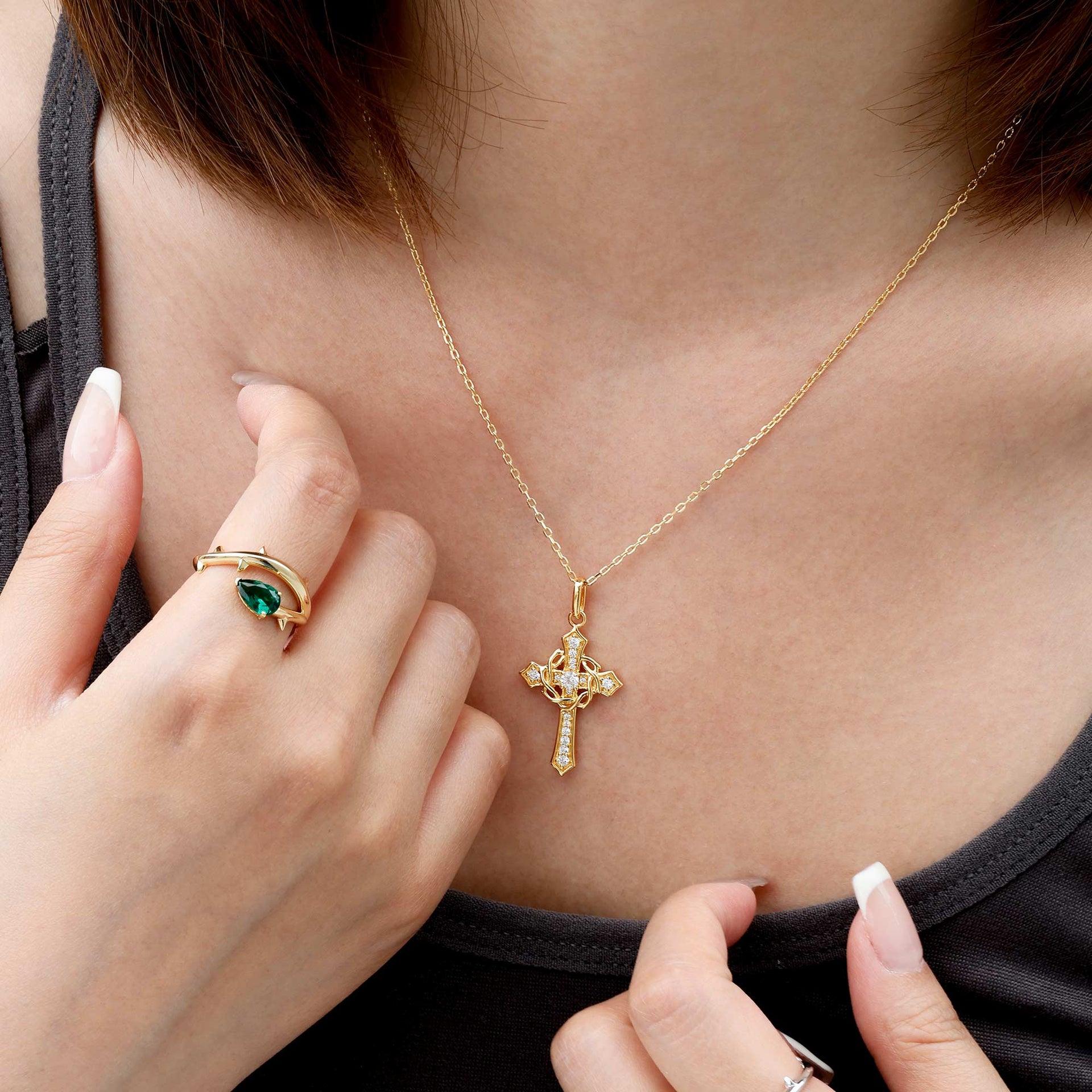 Thorns Pear Statement Ring – vanimy