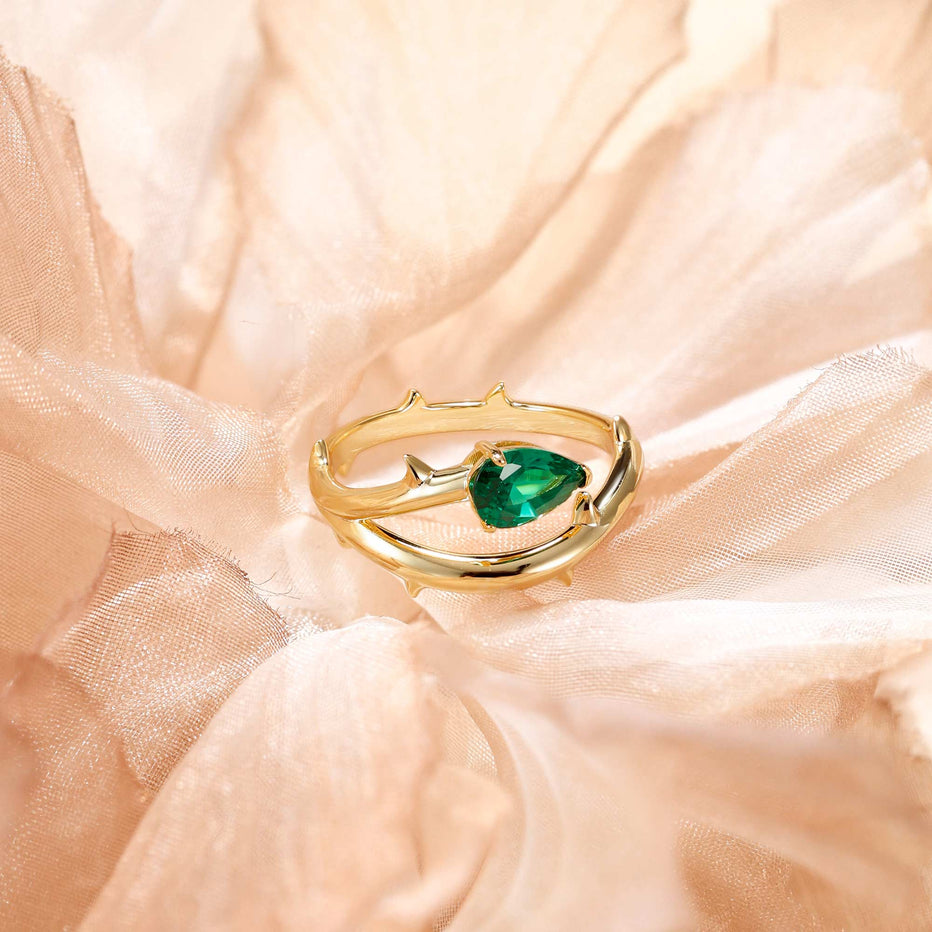 Thorns Pear Statement Ring – vanimy